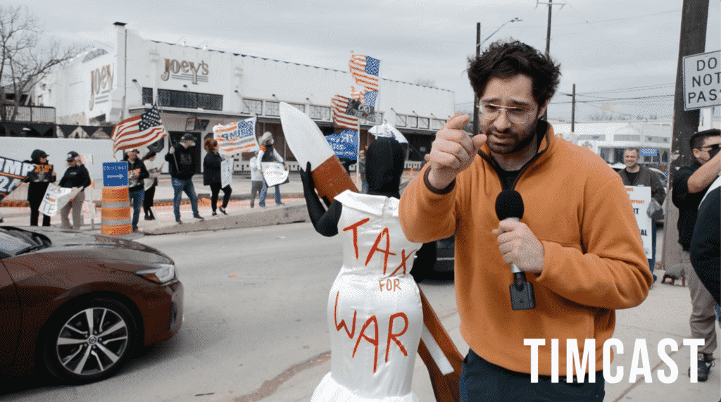 WATCH: AOC’s Supporters & Critics Protest Outside of Texas ‘Get Out the ...